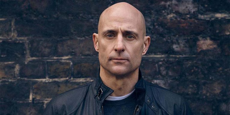 Actres Kelly McCormack Bio - Age, Dating, New Net Worth 2022