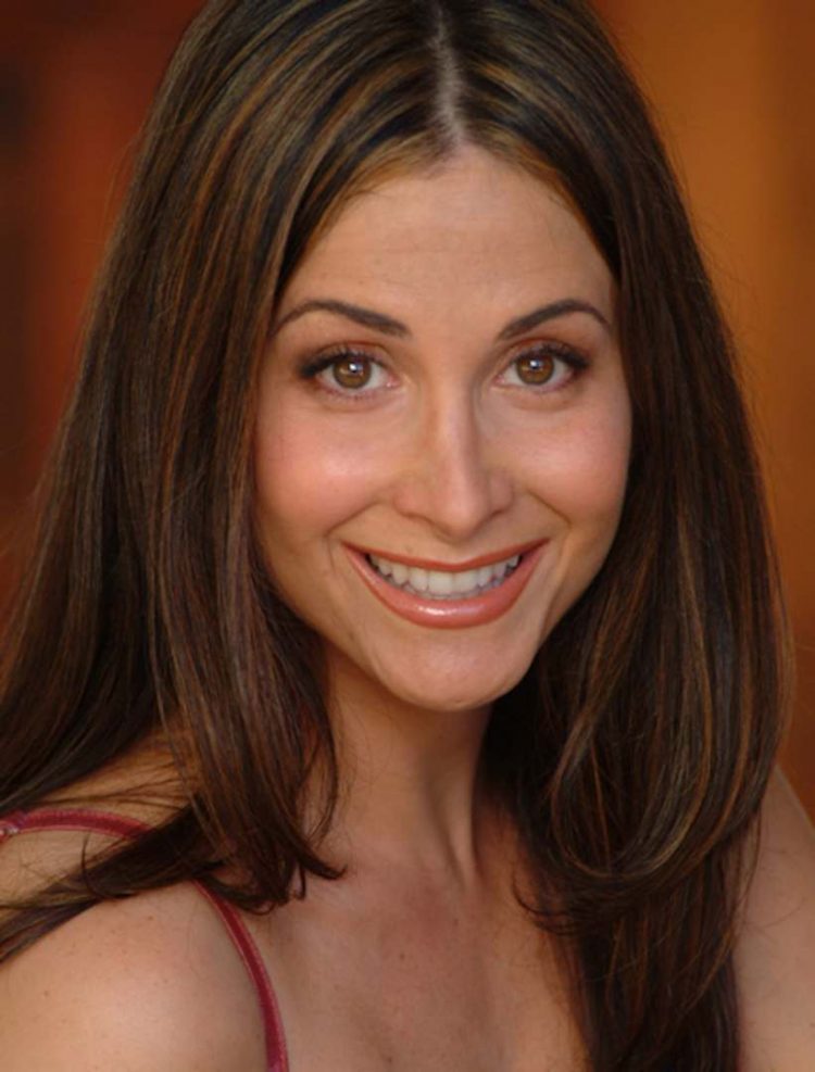 Melissa Fahn Biography | Voices, Age, Height, Net Worth 2021