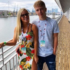 YouTuber Amie Johnson Age, Vlogs, Aaron Foster & Bio 2021